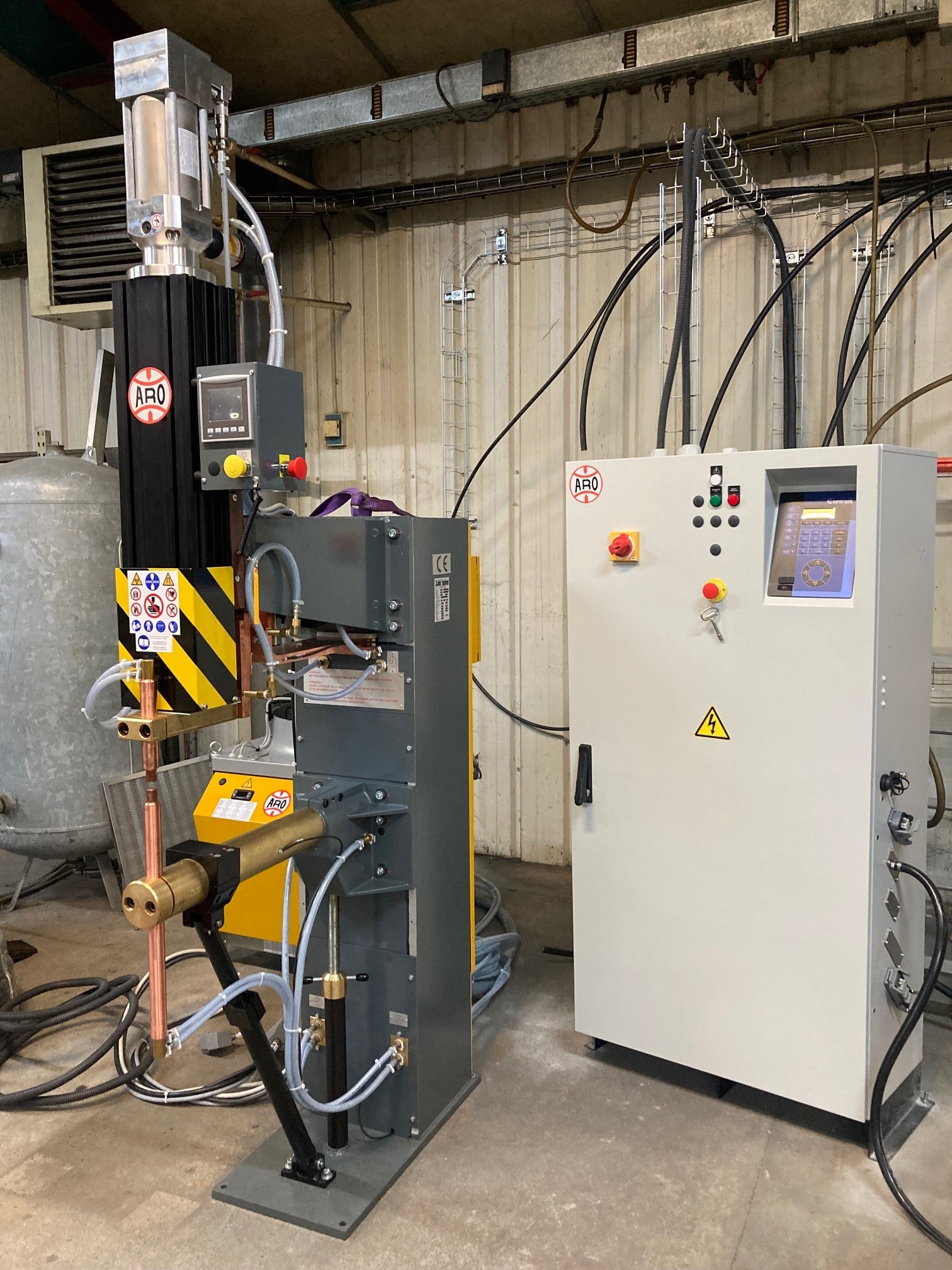 Nouvelle soudeuse par point - Tolectro